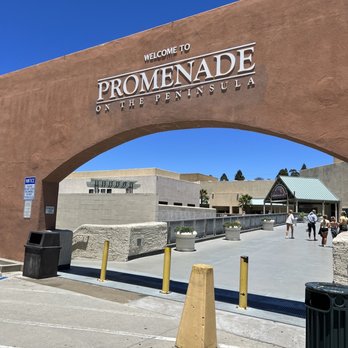 PROMENADE ON THE PENINSULA - Updated December 2025 - 149 Photos & 99 ...