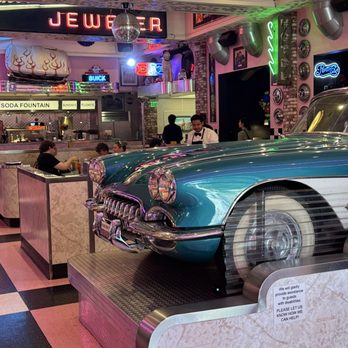 CORVETTE DINER - Updated May 2025 - 2734 Photos & 3093 Reviews - 2965 ...