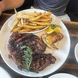 ROADHOUSE 77 - Updated December 2025 - 309 Photos & 199 Reviews - 116 N ...