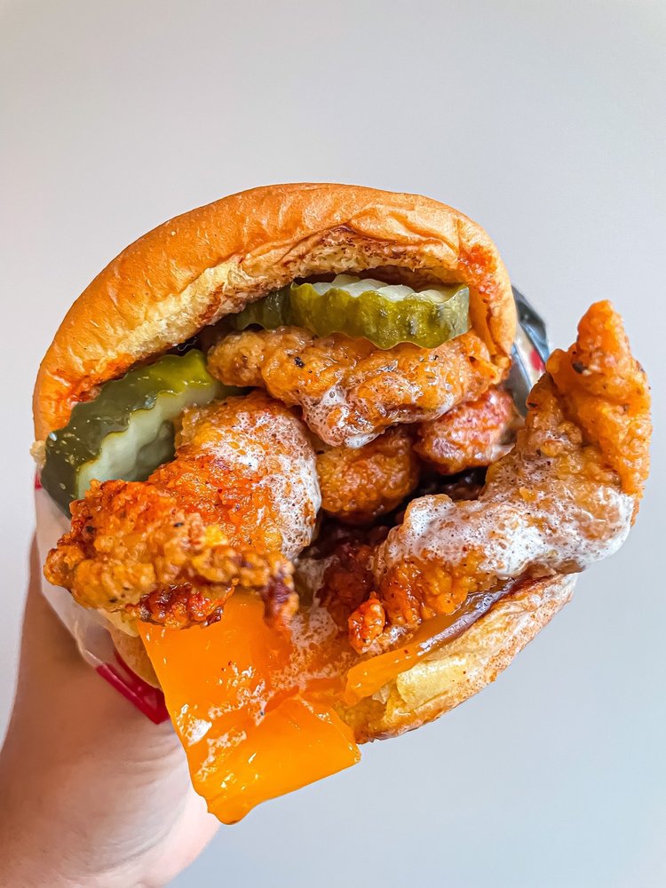 ROAMING ROOSTER - Updated March 2025 - 128 Photos & 75 Reviews - 4600 ...