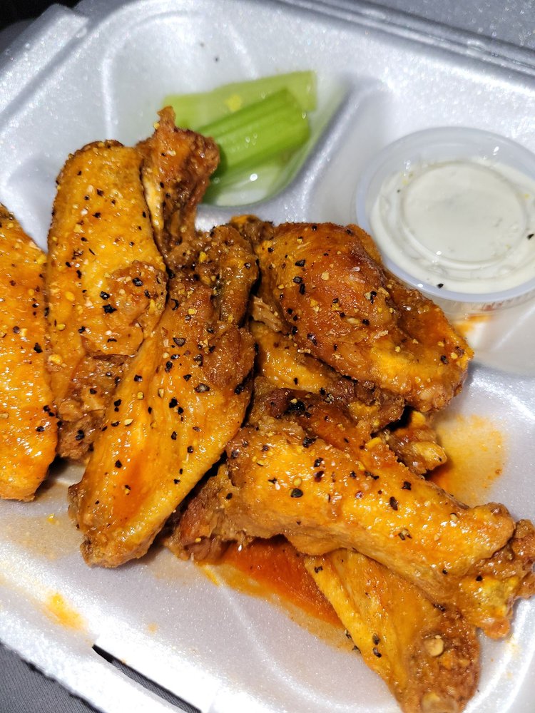 WING IT - Updated December 2025 - 15 Photos & 24 Reviews - 3305 Lorna ...