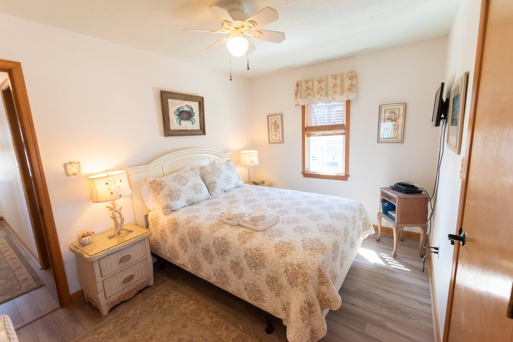 ROSE COTTAGE - Updated June 2025 - 17 Photos - 23238 Surf Side Dr ...