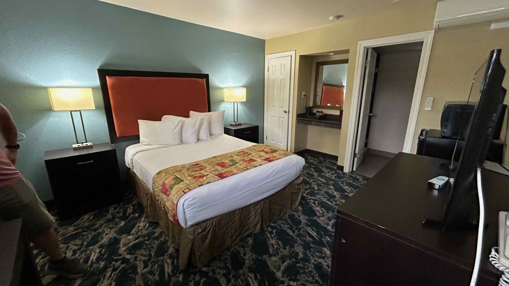 BAY VIEW INN - Updated October 2025 - 98 Photos & 151 Reviews - 225 ...