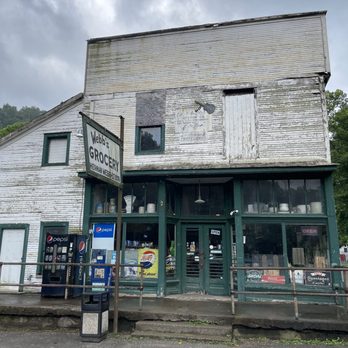 LORETTA LYNN HOMEPLACE - Updated December 2024 - 31 Photos - Butcher ...