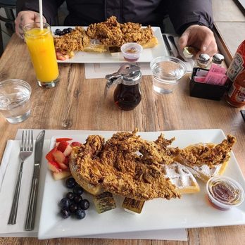 BAYVIEW KITCHEN - Updated April 2024 - 294 Photos & 193 Reviews - 393 ...