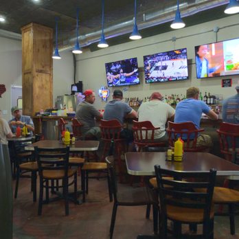 TEXAS 1809 - Updated November 2024 - 25 Photos & 32 Reviews - 154 S 8th ...