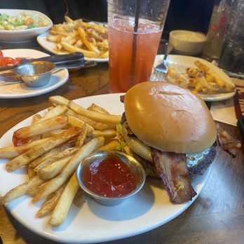 OUTBACK STEAKHOUSE - Updated August 2025 - 68 Photos & 119 Reviews ...
