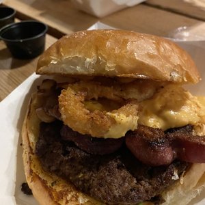 CHUNKY’S BURGERS - 253 Photos & 285 Reviews - Burgers - 4602 Callaghan ...