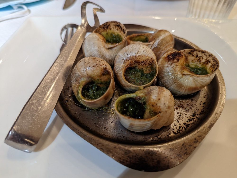 VIRGULE - Updated March 2026 - 40 Photos & 40 Reviews - 9 rue Véronèse ...
