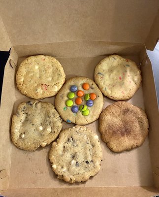 MIDNIGHT COOKIES - Updated October 2024 - 84 Photos & 128 Reviews ...