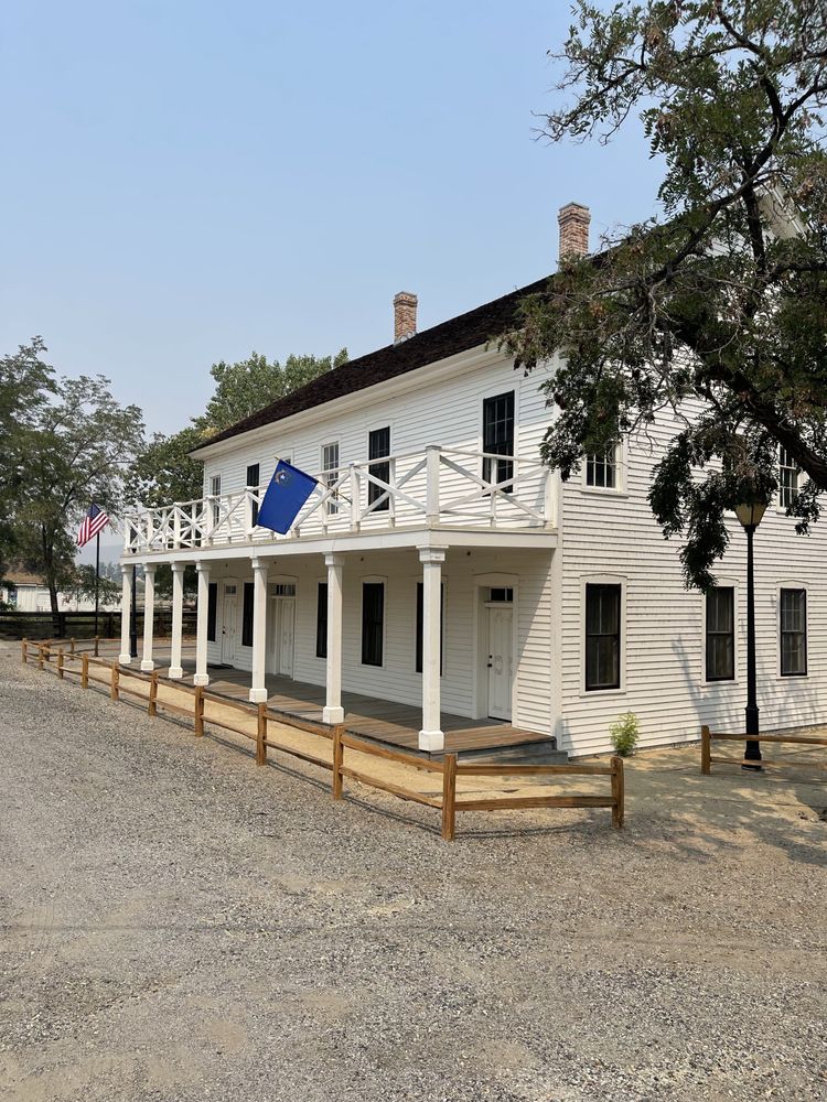 BUCKLAND STATION - Updated July 2025 - 35 Photos - 10000 US Hwy 95A N ...