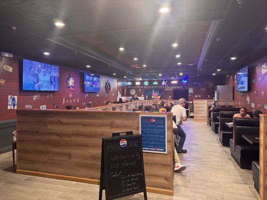 DUMMY CRABBY - Updated October 2025 - 28 Photos & 14 Reviews - 15317 ...