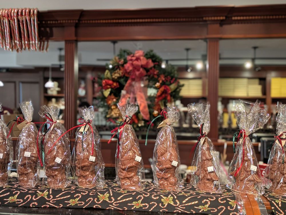 COMMODORE CHOCOLATIER - Updated January 2026 - 26 Photos & 46 Reviews ...