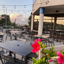 712 EAT + DRINK - Updated December 2025 - 332 Photos & 222 Reviews ...