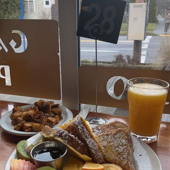 NEW DEAL CAFE - Updated May 2024 - 135 Photos & 285 Reviews - 5250 NE ...