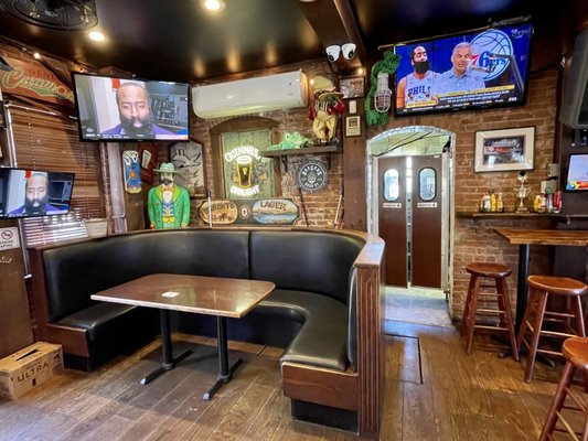 THE GROGGY FROGG - Updated December 2025 - 197 Photos & 104 Reviews ...