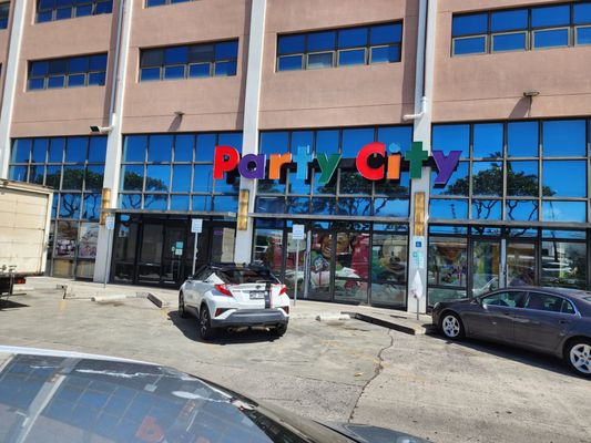 PARTY CITY - Updated December 2025 - 336 Photos & 231 Reviews - 888 N ...