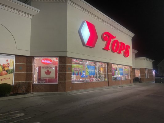 TOPS FRIENDLY MARKET - Updated June 2025 - 11 Photos - 425 Niagara St ...
