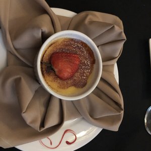 LUNA’S RESTAURANT - 61 Photos & 94 Reviews - Lounges - 200 Main St SW ...