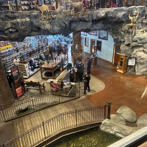 BASS PRO SHOPS - 685 Photos & 599 Reviews - 1356 Bass Pro Dr, Manteca ...