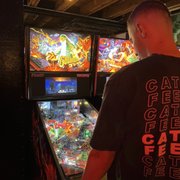 HEADQUARTERS BEERCADE RIVER NORTH - 693 Photos & 538 Reviews - 213 W ...