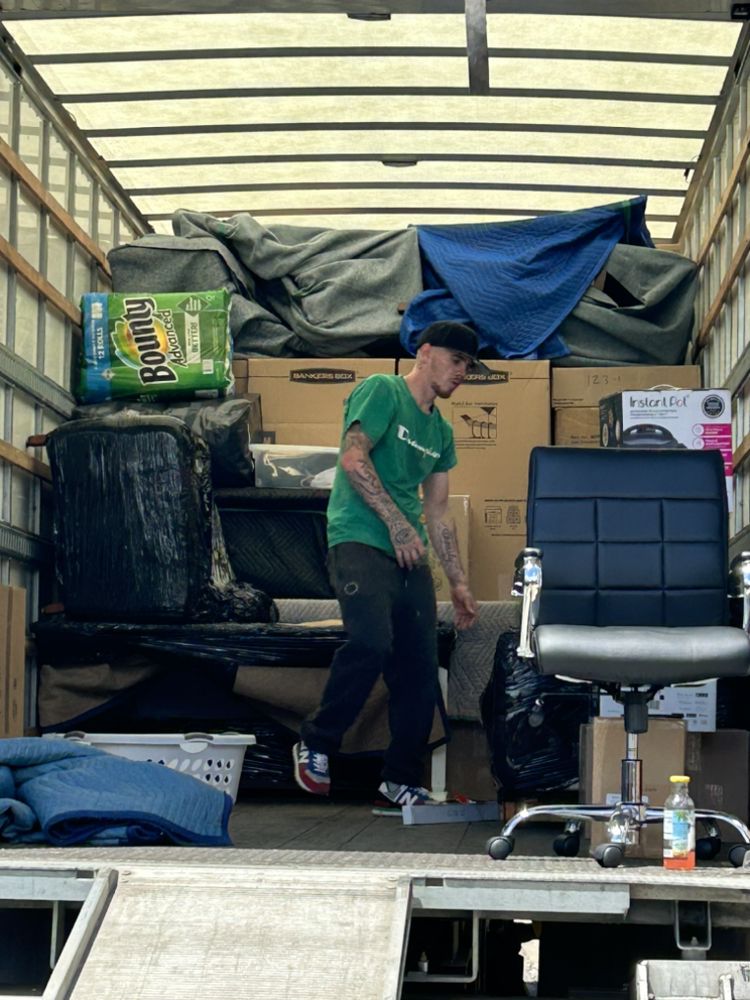 ULTIMATE MOVERS - Updated March 2025 - 81 Photos & 114 Reviews - 17836 ...