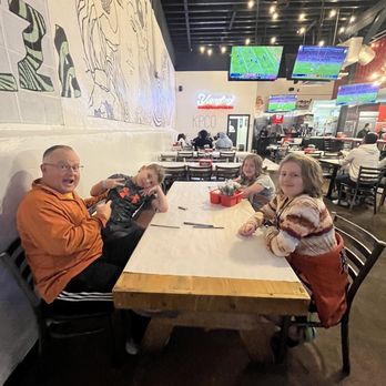 KARVELAS PIZZA COMPANY - Updated October 2024 - 41 Photos & 84 Reviews ...