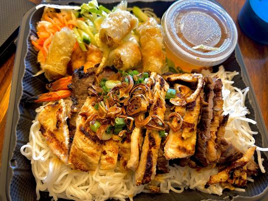 PHO LU’U - Updated April 2026 - 106 Photos & 194 Reviews - 4488 Austin ...