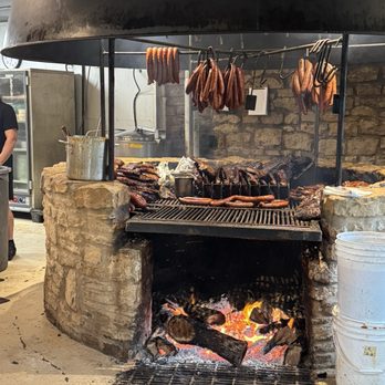 THE SALT LICK BBQ - Updated May 2024 - 7117 Photos & 5514 Reviews ...