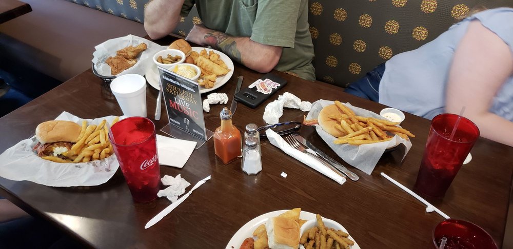 MR. CHARLES CHICKEN & FISH - 128 Photos & 121 Reviews - Soul Food ...