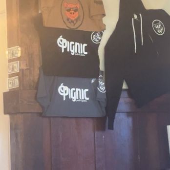 PIGNIC PUB & PATIO - Updated August 2025 - 678 Photos & 272 Reviews ...