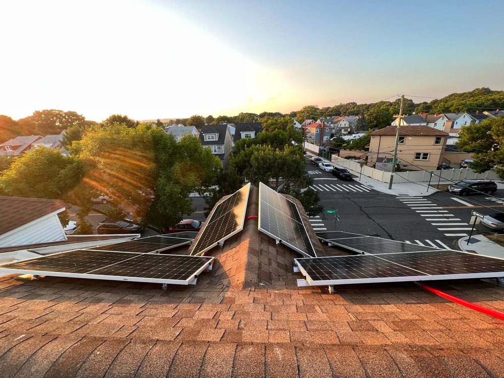 SOLAR PRO - Updated December 2025 - 16 Photos - 139 Stuyvesant Ave ...