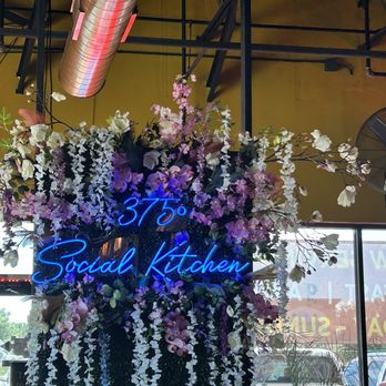 375 SOCIAL KITCHEN - Updated November 2024 - 484 Photos & 253 Reviews ...