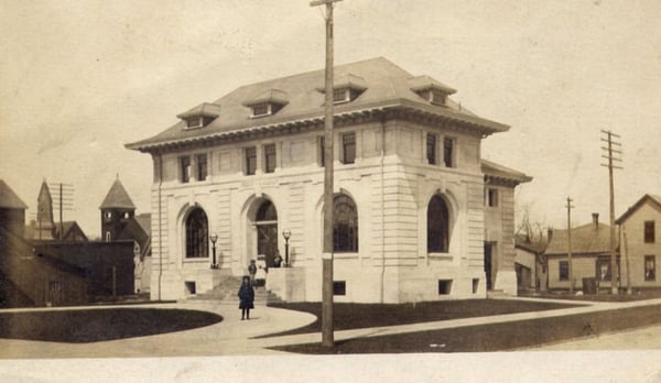 LUDINGTON LIBRARY - Updated August 2025 - 15 Photos - 217 E Ludington ...