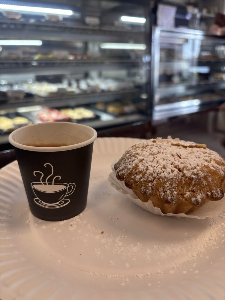 CAFE PICCOLO PASTRY & BAGELS - Updated August 2025 - 55 Photos & 31 ...