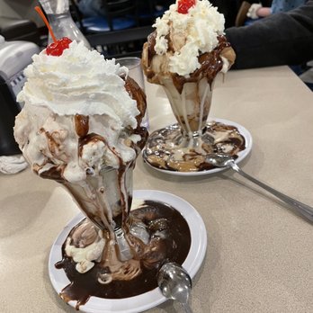 LEATHERBY’S FAMILY CREAMERY - Updated August 2025 - 274 Photos & 201 ...