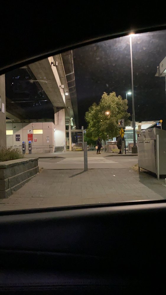 SCOTT ROAD SKYTRAIN STATION - Updated July 2025 - 14 Photos - 12515 110 ...