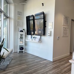 HYDRATION ROOM - 36 Photos & 17 Reviews - IV Hydration - 2967 Michelson ...