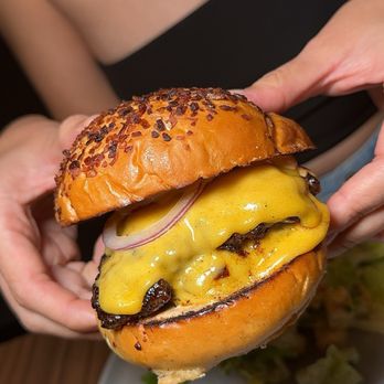 BORN & BRED - Updated December 2024 - 74 Photos & 60 Reviews - 6149 N ...