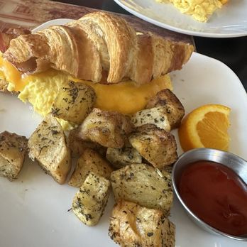 FRENCH CORNER CAFE - Updated August 2024 - 773 Photos & 731 Reviews ...