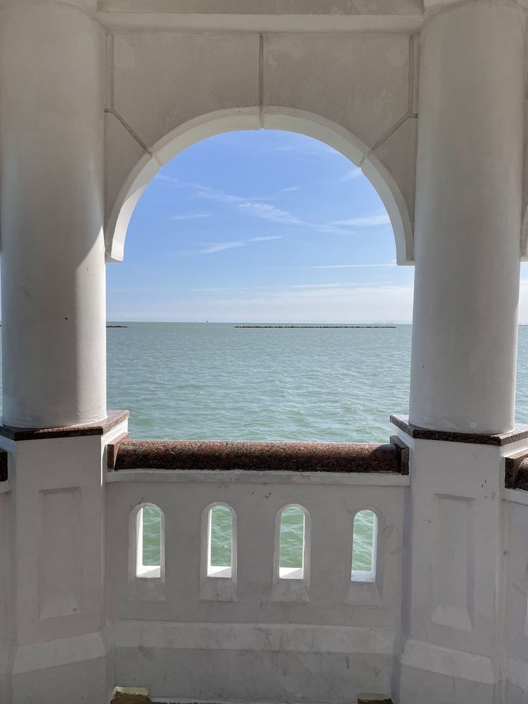 BAYFRONT PARK - Updated May 2025 - 26 Photos - 1600-1698 N Chaparral St ...