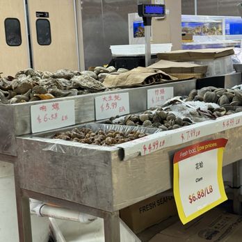 DAYOU INTERNATIONAL MARKET - Updated January 2026 - 26 Photos & 15 ...