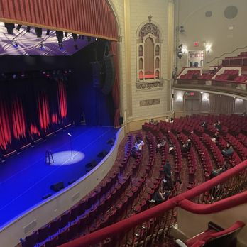 TOWN HALL - Updated December 2025 - 311 Photos & 177 Reviews - 123 W ...