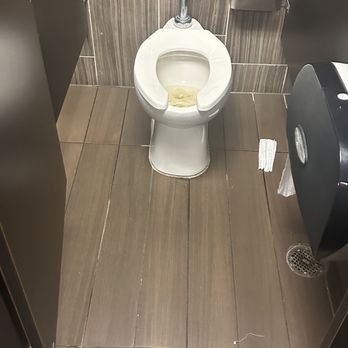 AMC BELLEVUE 12 - Updated August 2025 - 41 Photos & 94 Reviews - 8125 ...