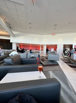 SALON BANQUE NATIONALE MASTERCARD - Updated October 2025 - 71 Photos ...