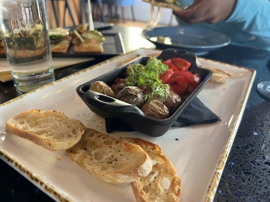 UNCORKED ON STATE - Updated July 2024 - 92 Photos & 78 Reviews - 404 E ...