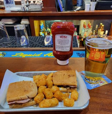 TAPS ON MAIN - Updated October 2025 - 213 Photos & 230 Reviews - 1715 ...