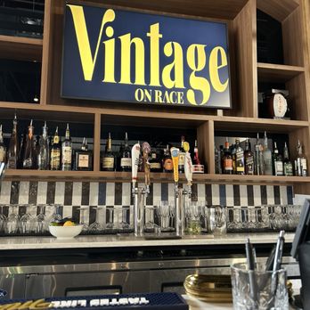 VINTAGE ON RACE - Updated September 2025 - 64 Photos & 26 Reviews - 500 Race St, Cincinnati ...