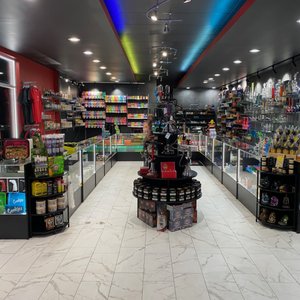 VAPOR MAVEN - Updated May 2025 - 23 Reviews - 6238 NW Barry Rd, Kansas ...