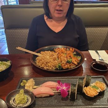 FRIDAY TUNA - Updated September 2025 - 208 Photos & 154 Reviews - 750 N ...